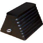 【メーカー型番】RC815【JANコード】【ブランド】CHECKERS【特徴】●紫外線、湿気、塩分、オイルに強いです。●舗装道路が傷つかないように設計されています。【用途】●重量トラック トレーラー用【仕様】●色:黒●間口(mm):254●...