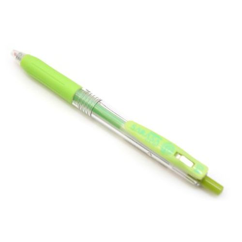 【商品詳細】品番：JJS15-LG書き味さらさら、インク色あざやか！ジェルボールペンの定番、サラサクリップ。●軸色／ライトグリーン●インク色／ライトグリーン●インキ種類／ゲルインク●ボール径／0．4mm●仕様／ラバーグリップ●仕様／バインダ...