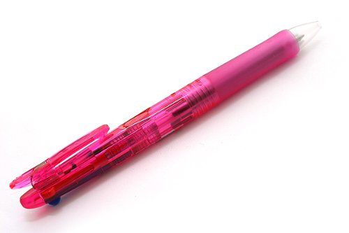 【商品型番】　4901681329076　【商品説明】　黒・青・赤の3色ボールペン。多色だけど軸もそれほど太くなっていないので握りやすいです。【特長】・折れにくいバインダークリップ採用。・ラバーグリップ付。・軸の中ほどにあるボタンは出した芯...