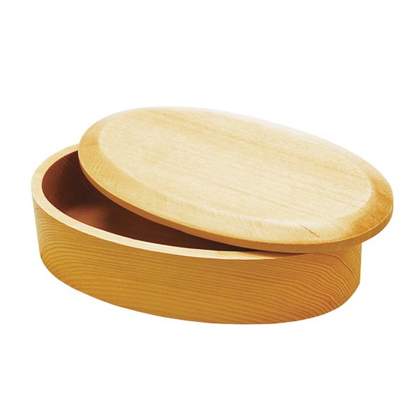 ●木をくりぬいて作られたなめらかな曲線が美しいお弁当箱です。●お弁当箱としてはもちろんの事、小物入れとしてもお使いいただけます。●全面ウレタン塗装が施されているため、汚れも付きにくくお手入れしやすくなっています。●油物などは、おかず入れカッ...