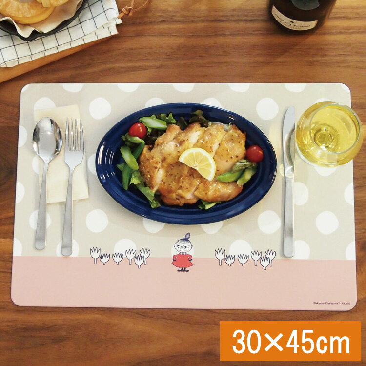 【商品特長】●リトルミイと仲間達が可愛いランチョンマットです。●やさしいカラーで食卓がぱっと明るくなり、テーブルに汚れや傷がつくのを防いでくれます。●塩化ビニル樹脂でできているので、汚れや水分をはじき、さっと拭くだけで綺麗になります。【仕様...