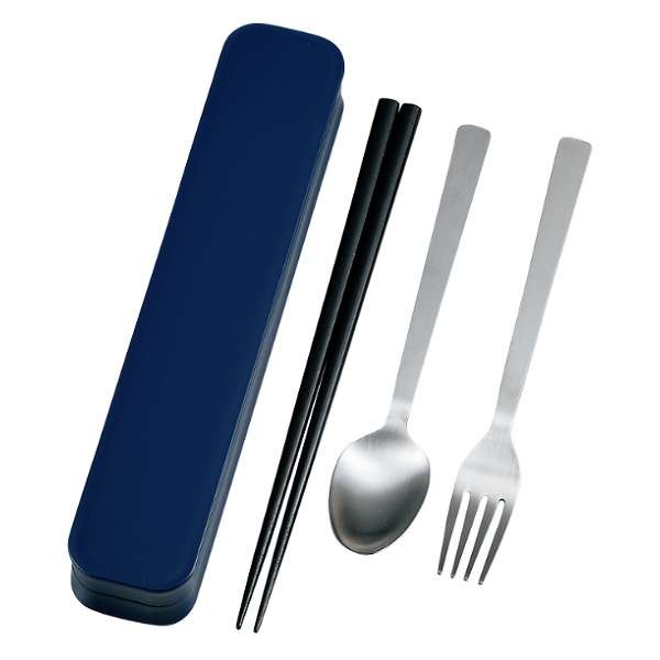 【商品説明】スタイリッシュなカラーが魅力のトリオセットです。飽きのこないシンプルなデザインで男女問わずお使いいただけます。お箸・スプーン・フォークが全て揃っているので食事によって使い分けられて便利です。食洗機対応なのでお手入れも簡単です。【...