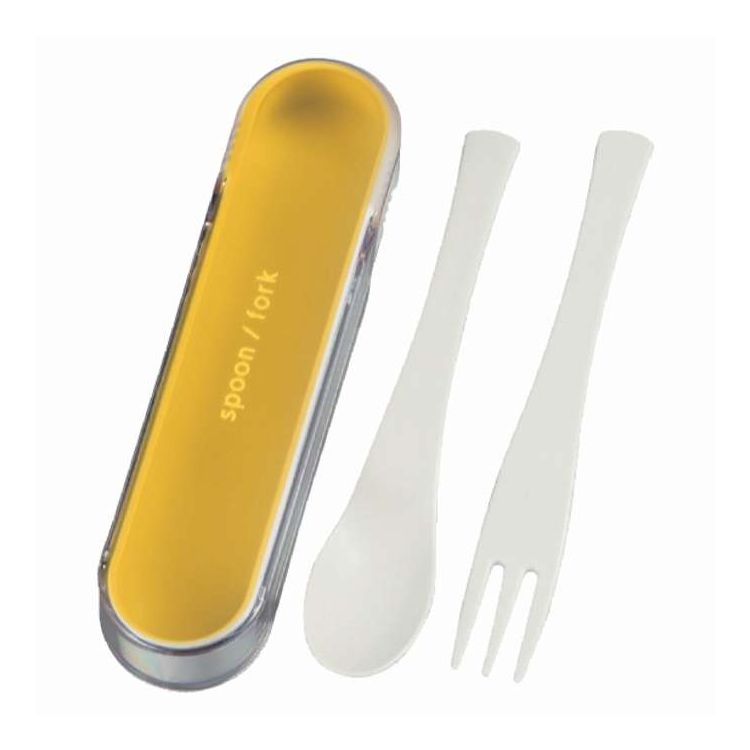 【商品説明】シンプルカラーで可愛いコンビセットです。スプーンとフォークの長さは約15cmで、食洗機対応しています。同じシリーズでランチタイムをもっと楽しくなります。【商品情報】■サイズ約 幅15.5×奥行4×高さ2（cm）　スプーン：長さ約...