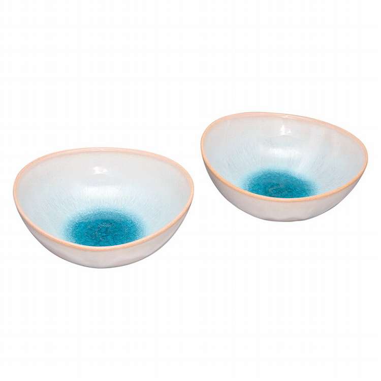 【商品詳細】流れ込んだガラスの溜りが美しい鉢です。材質:陶器生産国:日本【代引きについて】こちらの商品は、代引きでの出荷は受け付けておりません。【送料について】北海道、沖縄、離島は送料を頂きます。