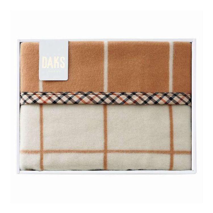 【商品詳細】1894年の創業当時から「クオリティファースト」を基本理念にものづくりを続け、信頼の証として英国王室御用達ブランドであり続けているDAKS。内容:ウール毛布（約1400×2000mm）×1原産国:日本【代引きについて】こちらの商...