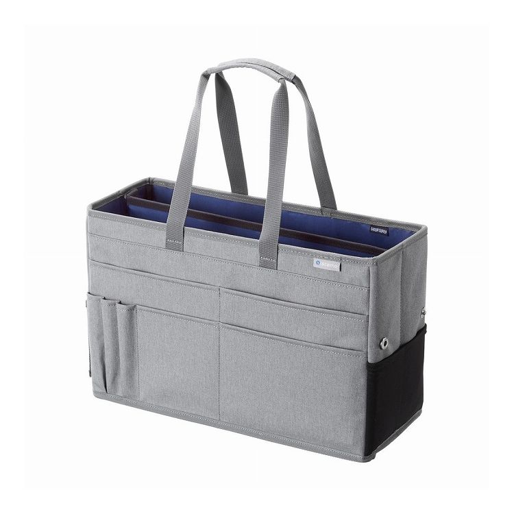 商品詳細パソコンや書類などを入れてのちょっとした移動に最適です。長めのハンドルで肩にかけることができます。芯材入りでしっかり自立するので保管にも便利です。ネームホルダーに名刺を入れて個別管理ができます。ペン差しや小物ポケット、底鋲付きです。...