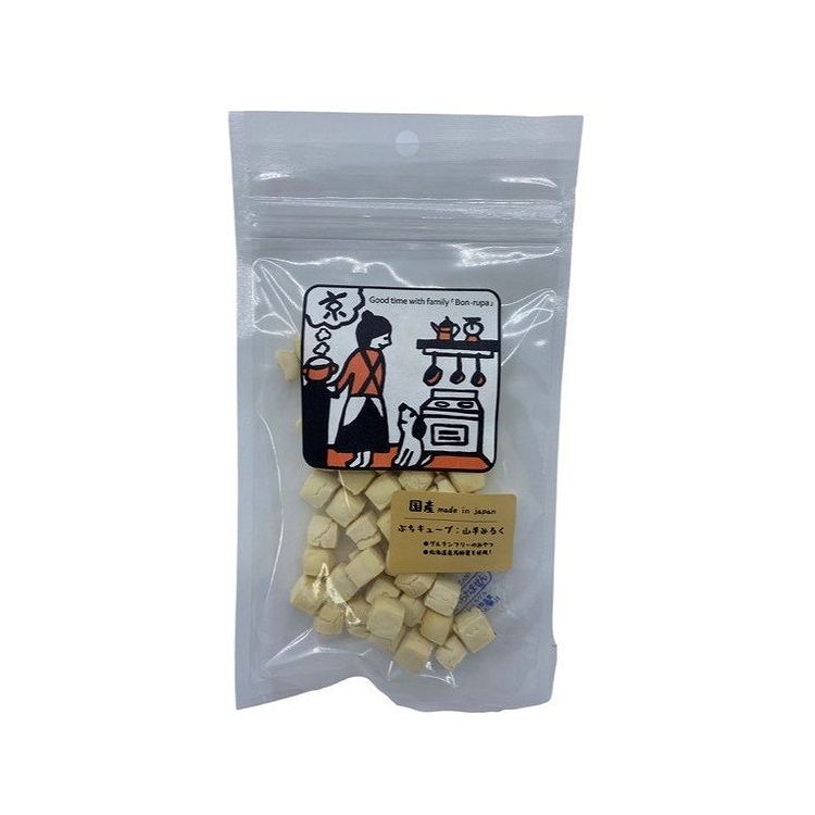 【商品説明】北海道の馬鈴薯を使用したグルテンフリーのおやつです。しつけのご褒美にも最適！キューブタイプに仕上げたので歯応えのある商品に仕上がっています。〇原材料馬鈴薯でんぷん、かぼちゃ、全卵、ぎび糖〇賞味期限別途パッケージに記載※仕入れ元の...