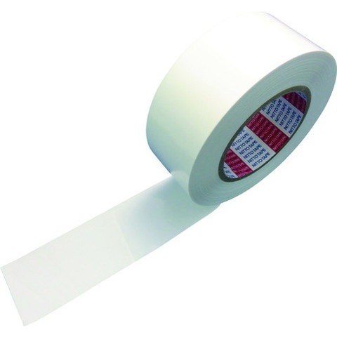 【商品詳細】●はく離紙がなくテープ表面に汚れが付きにくいコーティング加工をしています。●鉛やPVCを使わず、環境にやさしいテープです。●有機溶剤を含まない粘着剤を使用しています。●屋内用。●工場や病院、倉庫などの構内区画ラインに。●色：ホワ...