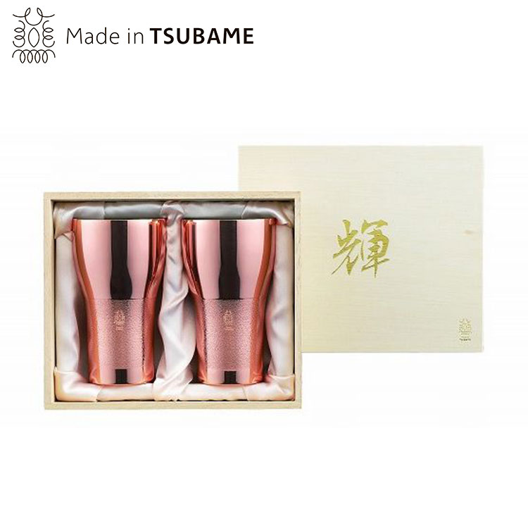 ■商品説明熱伝導に優れた、純銅製タンブラー。飲み物の冷たさが素早く伝わり、ひんやりとした口当たりに。表面には水滴がつき、より一層涼やかさを演出してくれます。内面の錫メッキはイオン効果が高く、お酒を美味しくまろやかにしてくれます。特別な時間に...