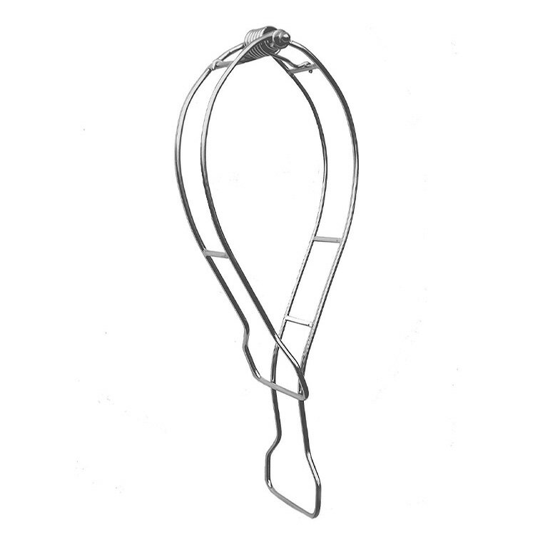 サイズ：幅43.0×奥行15.0×高さ8.5cm材質：18-8ステンレス生産国：台湾左右で長さが違うので、長い方を布団に引っかけ、手前へ引っ張りそのまま差し込むだけで簡単に挟むことができます。外す時も、本体上部を片手で持ちながらスライドさせ...