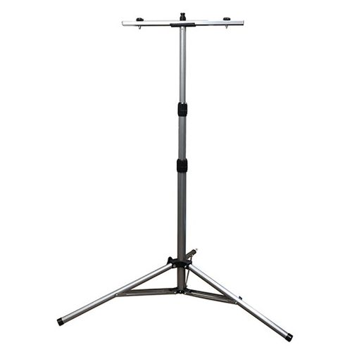 【用途】投光器用三脚。【機能・特徴】0.8〜2.0mまで高さの調整が可能です。【仕様】●サイズ：(使用時)高さ800〜2000mm・幅約960mm。●サイズ：(収納時)高さ750mm・幅約150mm。●重量：2.7kg。【材質】●スチール。...