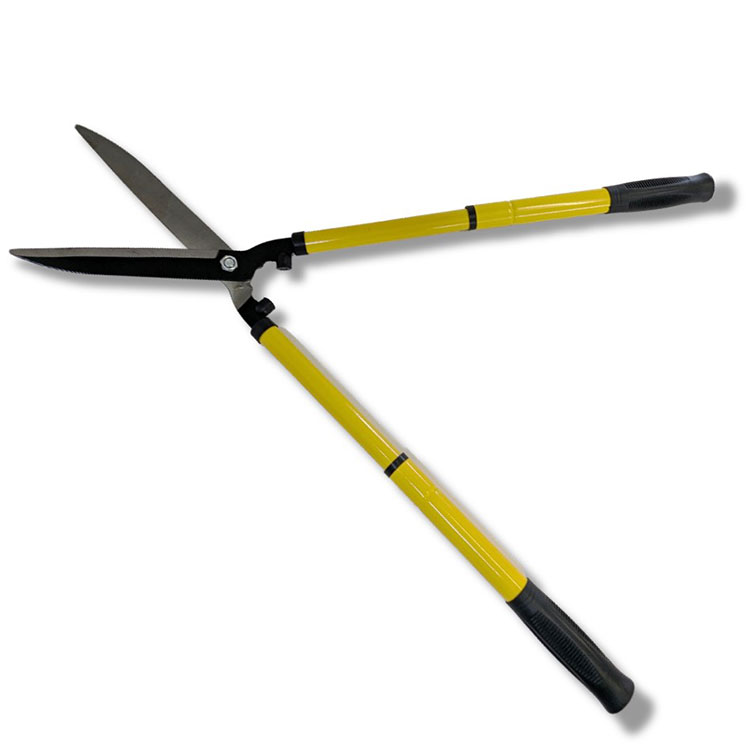 ・持ち手が伸縮するので、高い作業なども楽々！・鋭い切れ味、作業性にこだわった逸品！・庭木・生垣のお手入れに【素材】刃ーS50C鋼、パイプー鉄、グリップーPVC【生産国】中国【代引きについて】こちらの商品は、代引きでの出荷は受け付けておりませ...