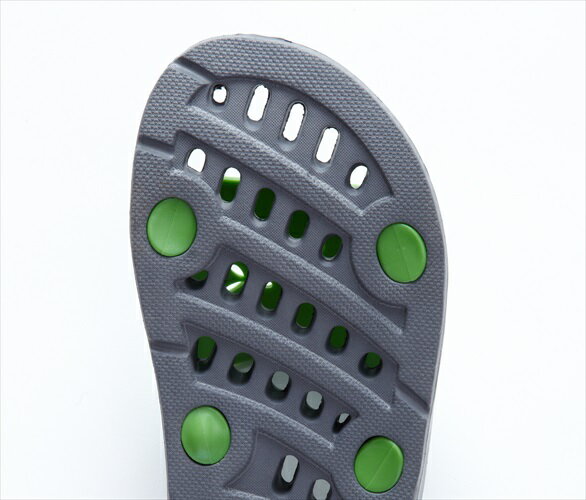 サイズ：全長／約25.5cmヒール高／約2.5cm（適応サイズ／約22〜25cm）材質：甲／塩化ビニル樹脂中底／EVA樹脂生産国：中国【代引きについて】こちらの商品は、代引きでの出荷は受け付けておりません。【送料について】東北,北海道は12...