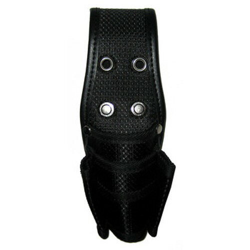 【商品詳細】ベルト通し部が広く、当社ワンタッチバックルベルト48mmがラクラク通ります。2段の工具差の両脇にドライバーを差せます。対応サイズ：ペンチ220mmまでセ〜フティコ〜ド取付用ハトメ付商品カラー名称：黒生地：ポリエステル　金具：スチ...