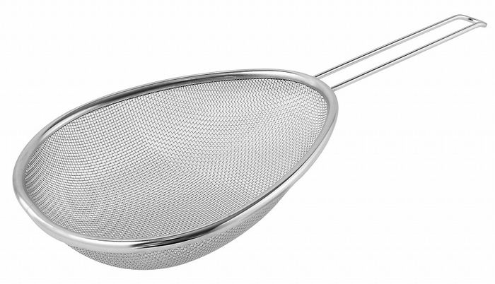 【商品詳細】ゆでたものをすくい上げるのに便利です。用途：ゆでたものをすくい上げる等全長：約345mmザル部サイズ：長さ200mm×幅170mm柄長：約145mm重さ：約140g注意1：食器用洗剤で洗ってからご使用ください。ご使用後は、食器用...