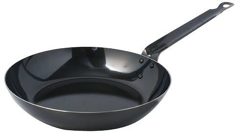 【商品詳細】呼び寸法：22cm重量：684g底の厚さ：1．6mmサイズ（約）：全長420mm×直径225mm×本体高さ45mm透明シリコン樹脂塗膜加工：本体に塗布している透明シリコン樹脂塗膜は、あくまでも使用開始になるまでの錆止めの目的です...