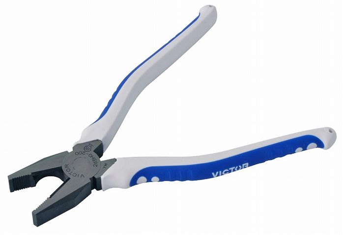 【商品詳細】職人から生まれた究極のプロ用工具。発泡性エラストマ（エアークッション）使用で手への疲れが今までの半分。※生産1ヶ月以内の樹脂使用。グリップが柔らかいので手に吸付くようなフィット感が得られます。人間工学に基づいたグリップ形状で握り...