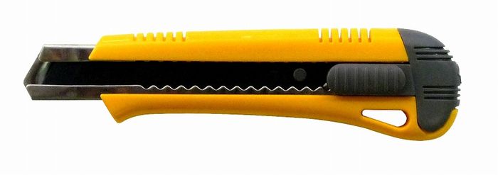 【商品詳細】オートロック式の大型刃（L刃）カッター。スライダー抜け止め防止機構で安全です。重さ:84g【送料について】北海道、沖縄、離島は送料を頂きます。