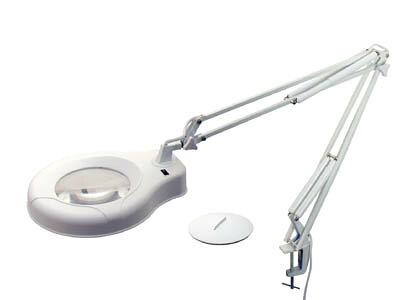 【メーカー型番】SL-40【JANコード】4989833058401【ブランド】エンジニア【特徴】●インバーター回路により光のちらつきがなく、長時間の作業でも目の疲れがありません。●大口径143mm高級ホワイトレンズ採用により、明るくゆがみ...