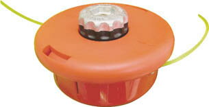 【メーカー型番】F202【JANコード】4960408015715【ブランド】モクバ印【特徴】●草刈機に取り付けたまま分解することなく、コードの取り替えが可能です。●回転中に叩くことで、自動でコードが出ます。●ナイロン樹脂使用で割れにくいで...