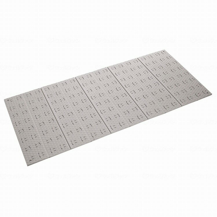 軽量で持ち運びも簡単、優れたクッション性で転倒時の衝撃を軽減します。パタパタと折りたためて床掃除や移動も楽々！付属のベルトで巻いて固定することもできます。付属のジョイントでマットをつなぎ合わせることもできます。材質○本体：EVA樹脂、ポリエ...