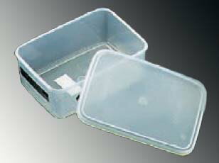 【商品説明】●電子レンジ・自動食器洗浄器には使用しないで下さい。【外寸】165×120×H60 【容量】850ml【材質】本体：ポリプロピレンフタ：ポリエチレン【代引きについて】こちらの商品は、代引きでの出荷は受け付けておりません。【送料に...