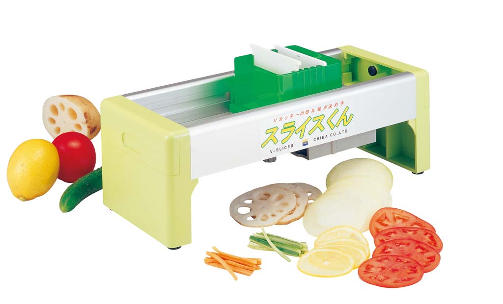 【商品説明】●厚み調整：スライス厚0〜10mm 千切幅：3mm●独自開発のVカッターの採用で抜群の切れ味を実現●スライスと千切り(3mm千切り刃が付属)ができます。【外寸】415×170×H170 投入口：95×85 【材質】ABS樹脂ステ...