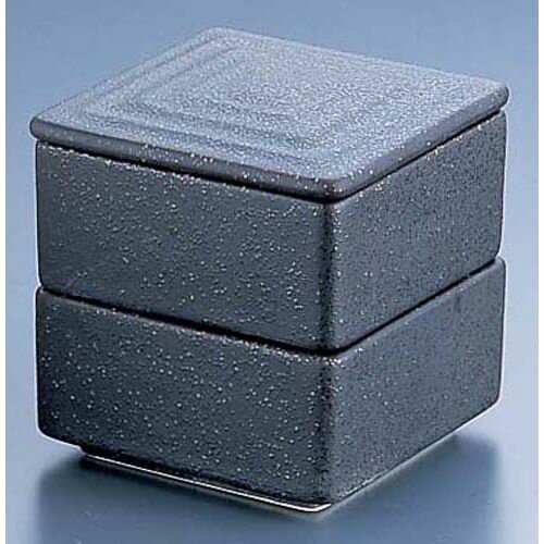 エムズジャパン 角型 二段重 黒 Y-021 RMJ5301 JANコード 4562216281858●幅×奥行×高さ(mm):70×70×70●材質：陶磁器■瀬戸焼【送料について】北海道、沖縄、離島は送料を頂きます。