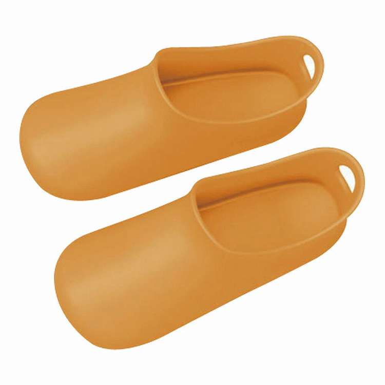 ●すべりにくく、あたたかみのあるバスシューズ。くり抜いたようなほっこりシルエットで、履いているだけでお風呂そうじが楽しくなります。また、浴室乾燥機を使うときに床が濡れていてもこれさえあれば濡れずに洗濯物が干せます。●風呂マットでも使用されて...