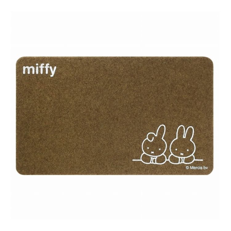 【商品説明】 miffyデザインがおしゃれな、ポリエステル製玄関マットです。 靴底の汚れや水分を絡め取って、室内への侵入を防いでくれます。 室内外兼用マットなので、ドアの外でも内でも好きな所に敷いてお使いいただけます。 ベーシックで落ち着い...