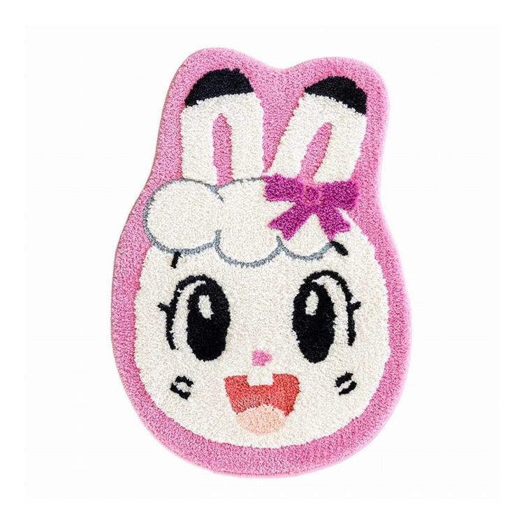 【商品説明】 しまじろうやみみりんのお顔がかわいいマルチマットです。 洗面所やトイレ、玄関、お部屋など様々な場所でお使いいただけます。 ふわふわ素材で、心地いい肌触りです。 裏面には、すべり止め加工が施されています。 汚れてしまっても、ネッ...