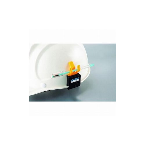 【商品スペック】■特長・ヘルメットにペンが装着できる便利なアイテムです。■用途・溝付きヘルメットに。■仕様・厚さ(mm)：20・高さ(mm)：95・幅(mm)：40■仕様2・溝付きヘルメット用■材質／仕上・ポリプロピレン・ポリアセタール■セ...