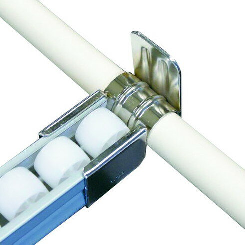 【商品スペック】特長●クリフォームプラコンは分解・組立が容易で部品交換や掃除も簡単です。●ニッケルクロム・メッキ処理されています導電対応商品となっています。●デザインもシンプルで、取り付け部分がR形状になっているため、パイプの取り付けが容易...