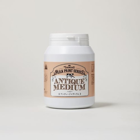 【商品スペック】特長●森永乳業のミルク原料を使用したペイントです。用途●屋外の木部用などに。仕様●色：ミッドナイトブルー●容量(L)：0.45●乾燥時間：2時間●指触乾燥時間：2時間●塗り重ね可能時間：2時間●塗り重ね回数：2●塗布面積(［...