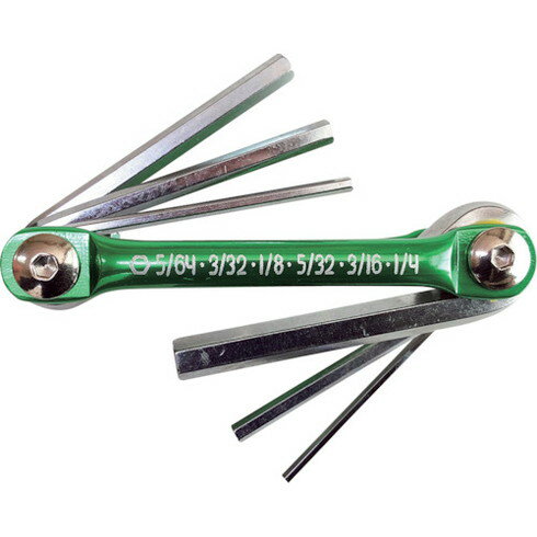 【商品スペック】特長●インチサイズの6角棒レンチがセットされており、使用頻度の最も高いサイズを中心にセットアップしています。●ポケットに入る位のコンパクトボディなので、携帯も楽々です。●必要なサイズを作業に最適な角度で使用することが出来ます...