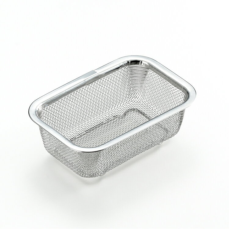 【商品サイズ】全長9.7×全幅14.6×高さ5.1cm【材質】18-8ステンレス【生産国】日本【製品重量】70g【包装込重量】80g （ビニール袋）【商品説明】おかずストッカーとのセットで水切りしたまま保存できます。【送料について】北海道、...