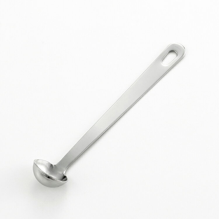 【商品サイズ】全長11×全幅2cm【材質】本体/18-8ステンレス【生産国】日本【製品重量】8g【包装サイズ】16×7cm【包装重量】12g【包装材質】台紙（ビニタイ止め）【商品説明】卓上で汁の多いお惣菜や佃煮を取り分けるのに便利です。ラー...