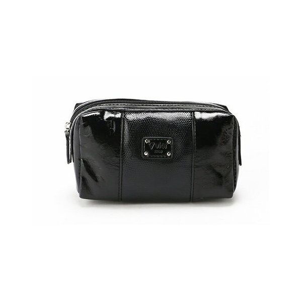 小さな小物などを持ち歩く時ににも丁度良いサイズのブラックポーチ！全長サイズ：約W18×H9×D7cm重量：約100g開閉：ファスナー式内側＝ファスナー式ポケット×1・オープンポケット×1材質＝表面：合成皮革、裏地：ポリエステル原産国：中国型...