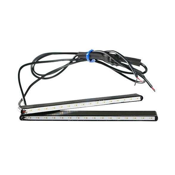 【商品説明】極薄設計のCOBモジュール搭載モデル。面で発光するCOBLEDを片側に16チップ使用している為、ムラなく均一に発光します。厚さは約6mmの極薄タイプなので様々な場所に取付け可能です。欧州車のようなラグジュアリー感漂うドレスアップ...