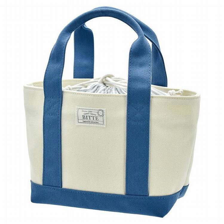 【商品説明】しっかりとした厚さのキャンバス生地でできました。スタンダードなランチバッグです。1年を通して持ちやすいデザインです。生産国:中国素材・材質:ポリエステル、アルミ蒸着フィルム、コットン商品サイズ:W315×D115×H170mm仕...