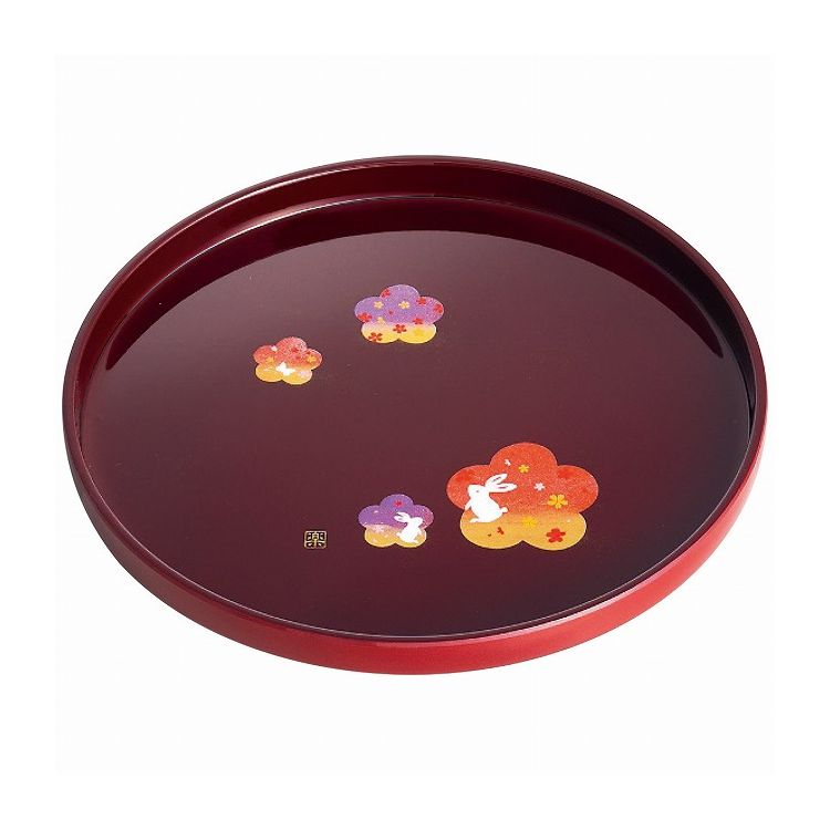 【商品特徴】丁寧に塗りこんだ溜塗りに可愛らしいウサギの柄を現代蒔絵で仕上げています。【製造者】中西工芸【箱サイズ（cm）】26×26×3cm【現品サイズ・内容】直径24cm高さ1.7cm・ユリア樹脂・［日本製］【製造生産地】日本※メーカーの...