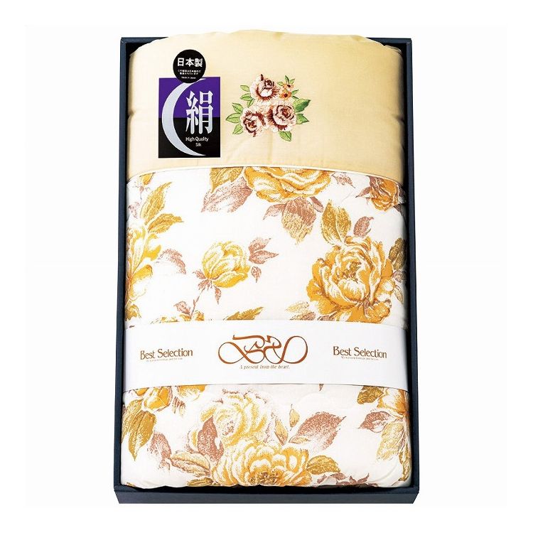 洗濯ネットに入れて家庭用洗濯機でジャブジャブ洗えて楽々お手入れができます。詰め物にシルク10％を配合した綿を使用した日本製の肌布団。【商品区分】雑貨【商品内容】150×200cm肌布団1枚・側地:ポリエステル65％・綿35％・詰めもの:ポリ...