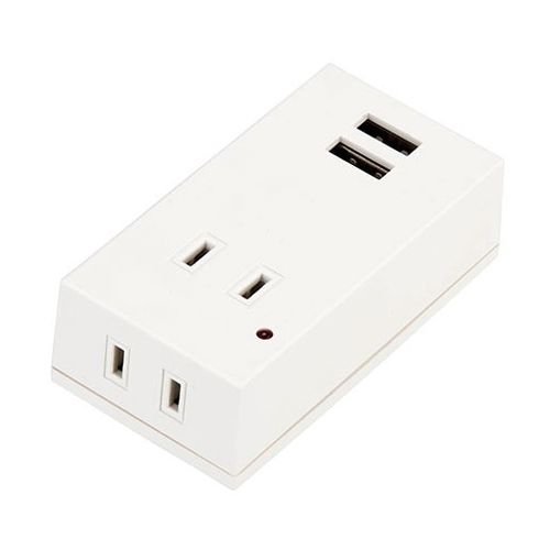 【商品特長】●雷サージフィルターが雷などの過電圧から接続機器を保護します。●スマートフォンなどのデジタル機器に直接充電が可能なUSBポート付きです。●プラグはホコリや湿気によって発生するトラッキング火災を予防する絶縁カバー付きです。【仕様】...