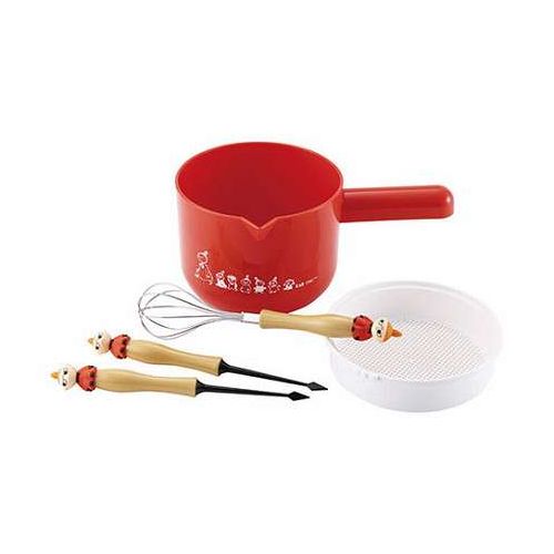 粉つぎ、粉ふるい、泡立て、ピック2本がセットになったたこ焼きセット。・粉つぎ:約40個分のたこ焼き生地ができる・生地を流しやすい注ぎ口付き・粉ふるい:粉つぎにはめたままでも粉がふるえる・泡立て:小さめサイズで扱いやすい・ピック:ダイヤ型で生...