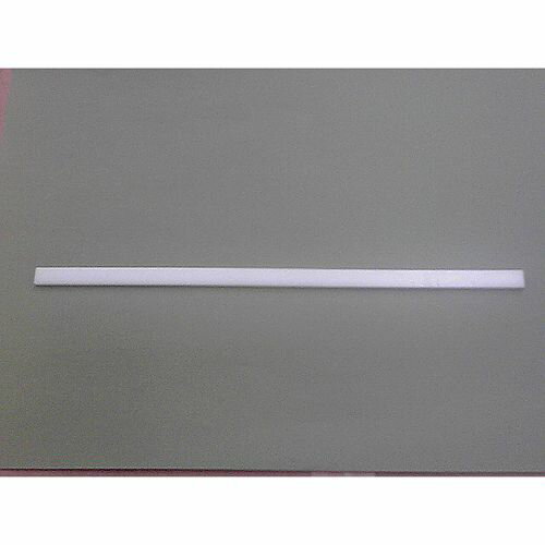 本体サイズ:1.4cm×43.5cm×0.5.cm電動裁断機:CE-43DS用受木色:ホワイト1.4cm×43.5cm×0.5cm【送料について】北海道、沖縄、離島は送料を頂きます。