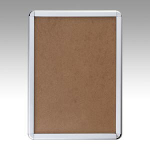 ●四辺開閉式のパネルです。●四辺のフレームが開くのでポスターの差替えが簡単に行えます。●壁付、吊下げ、立てかけ等でお使いできます。●工場、オフィス内のポスター掲示には最適です。●ポスター掲示用●ポスターサイズ:A2●外寸法(mm)縦×横:6...