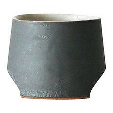 ■商品説明●電磁調理器は不可、食洗機は適合●屋根瓦に雪が降り積もったような色。●炎のゆらめきによって生まれる独特のシワは一点ものです。■直径・サイズ外径：63■深さ深さ：40■重さ85g■容量75ml●屋根瓦に雪が降り積もったような色。●炎...