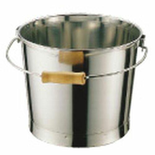 クローバー 18-8プレスバケツ （目盛付） 15l ABK03015 JANコード 4997956175028●容量(L):15●内径×深さ(mm):315×260●材質：18-8ステンレス【送料について】北海道、沖縄、離島は送料を頂きます。