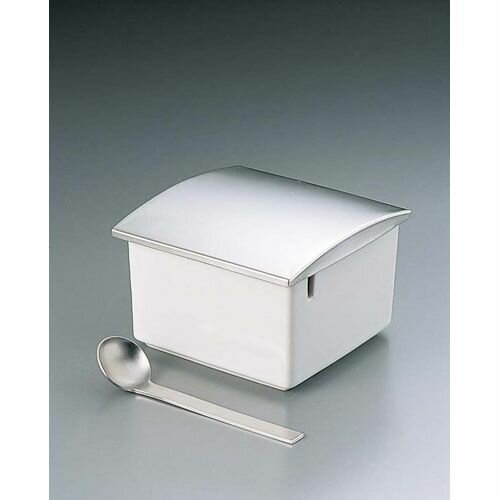 ZERO ゼロ スクエア コンテナL スプーン付 BYK-04 PKV7601 JANコード 4940316700408●メーカー品番:BYK-04●幅×奥行×高さ(mm):115×108×75●材質：本体:陶器/フタ、スプーン:ステンレス...