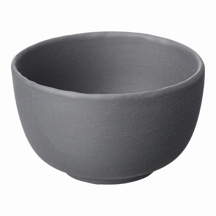 ●材質:磁器●FROMBLACKCERAMICCOMESBASALT...●バサルトシリーズの黒の色は、黒の磁器の素材によるものです。自然の粘板岩の色を目指してデザインされたもので、磁器の特性を生かし高温で焼成され、無孔のため様々な熱源に対...